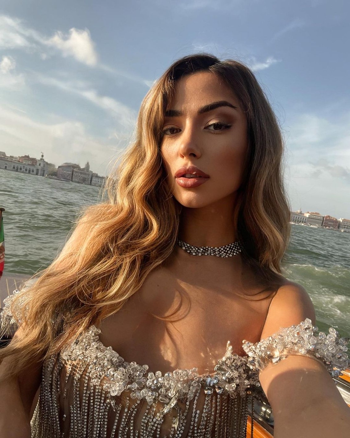 A Venezia arriva pure Soleil Sorge: come una diva sul red carpet, foto - Gossip.it | News sul ...