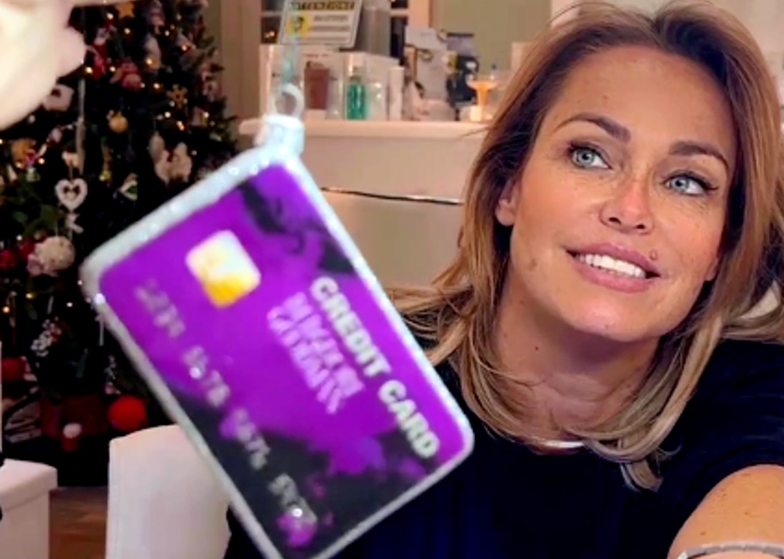 ''Mi rappresenta appieno'': guarda la palla di Natale di Sonia ...