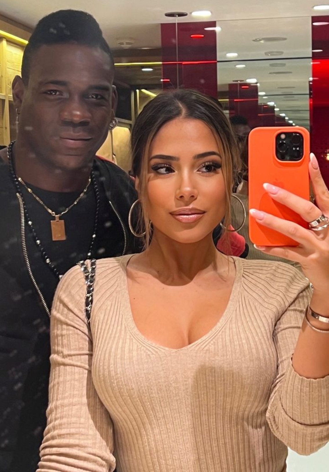 Mario Balotelli romantico con la fidanzata Francesca Monti: vacanza in ...