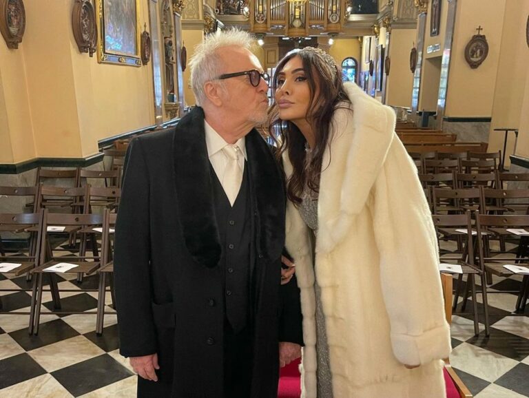 Umberto Tozzi festeggia i 25 anni di nozze con la moglie e rinnova le ...