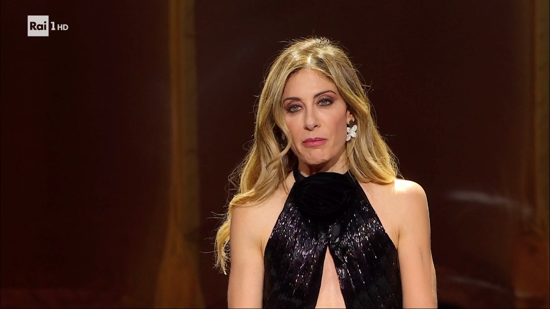 Francesca Fagnani scuote l'Ariston: nel monologo della compagna di ...