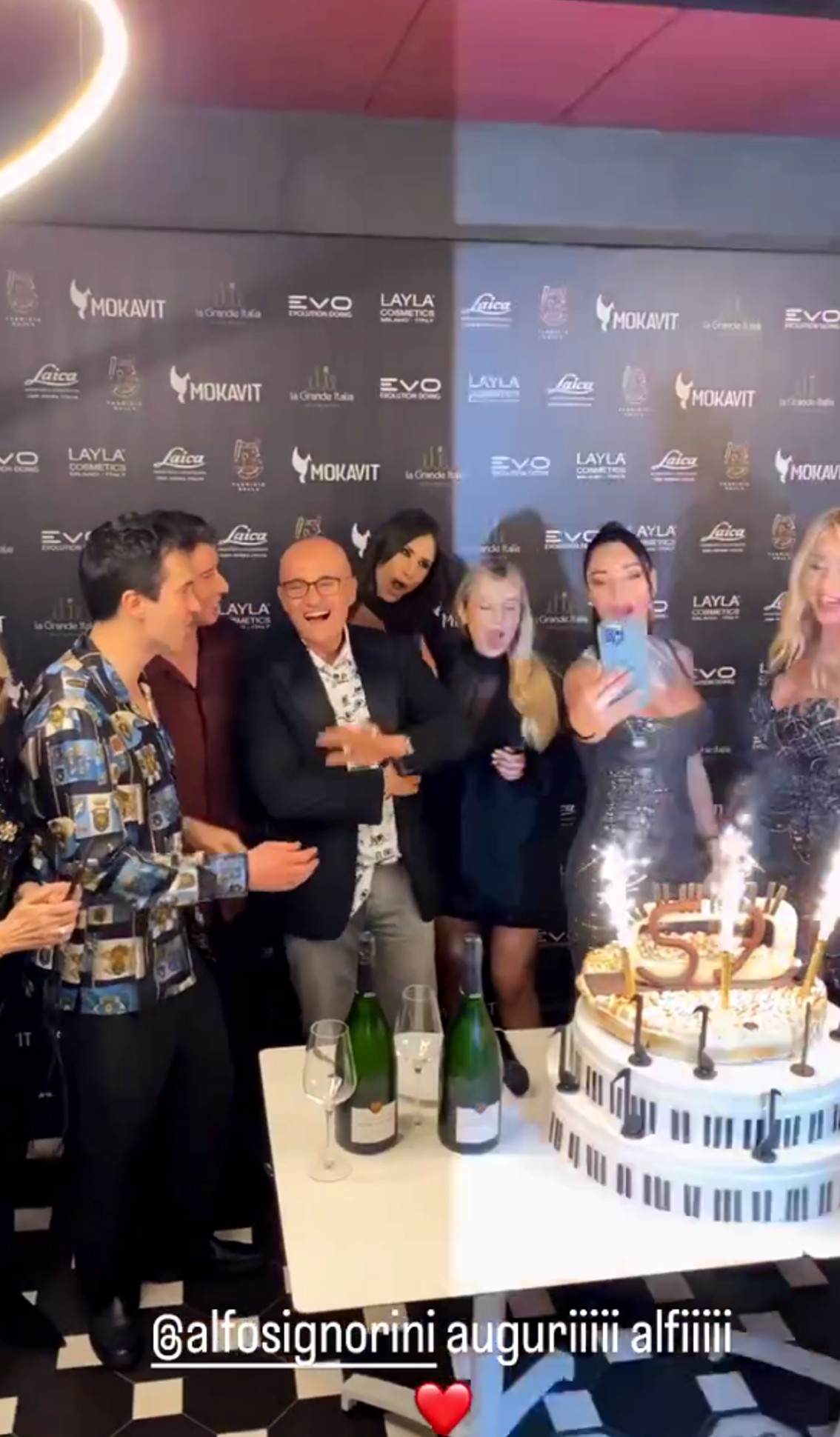 Alfonso Signorini festeggia 59 anni con un mega party a Milano ...