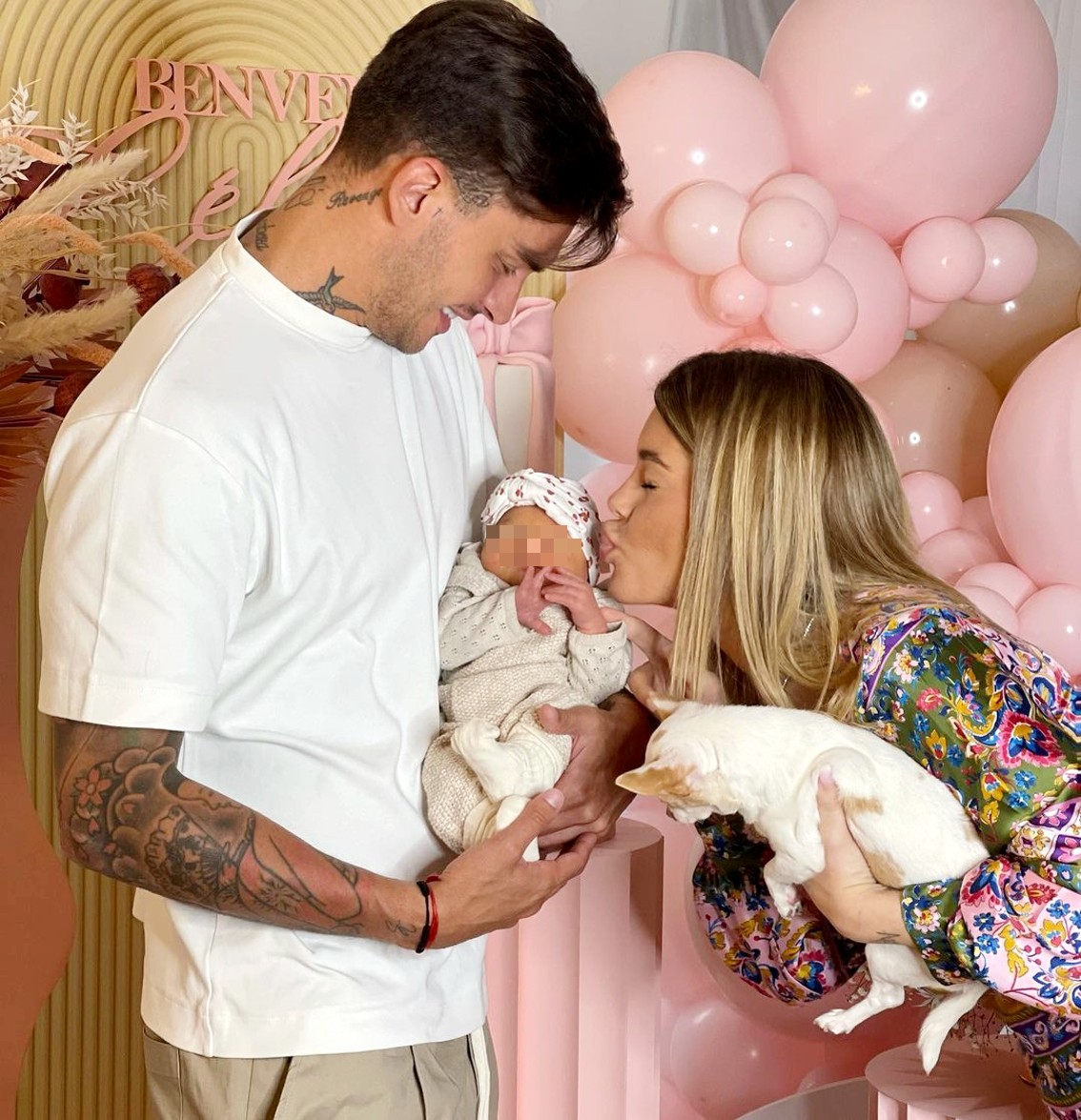 Sophie Codegoni e Alex Basciano tornano a casa con la figlia neonata ...