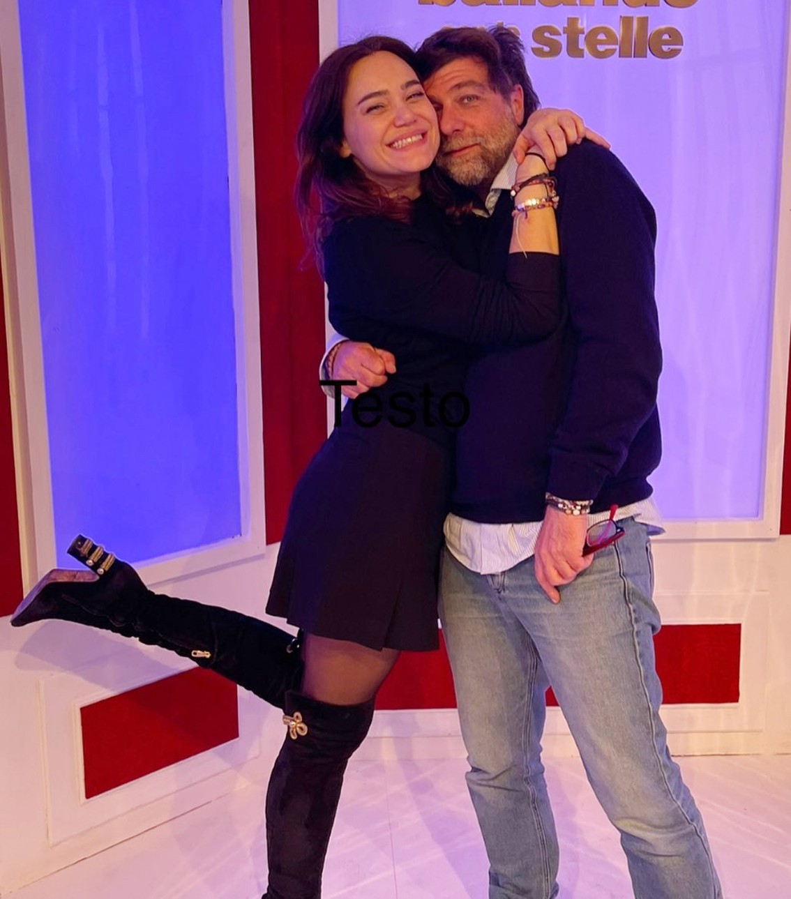 Roma in finale di Europa League, Romina Carrisi euforica giura amore ...