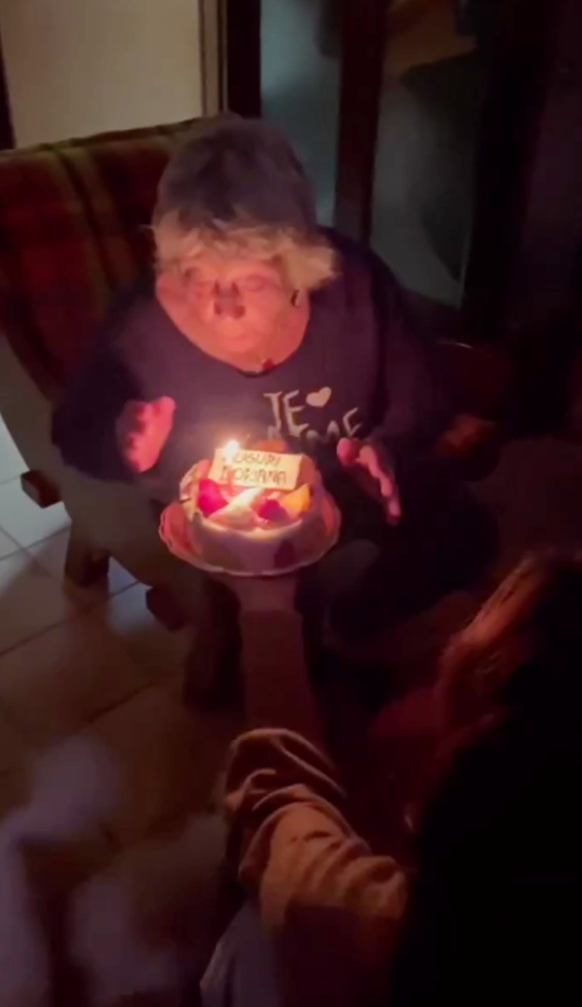 Ambra Angiolini sveglia la madre e la lascia senza parole con una ...