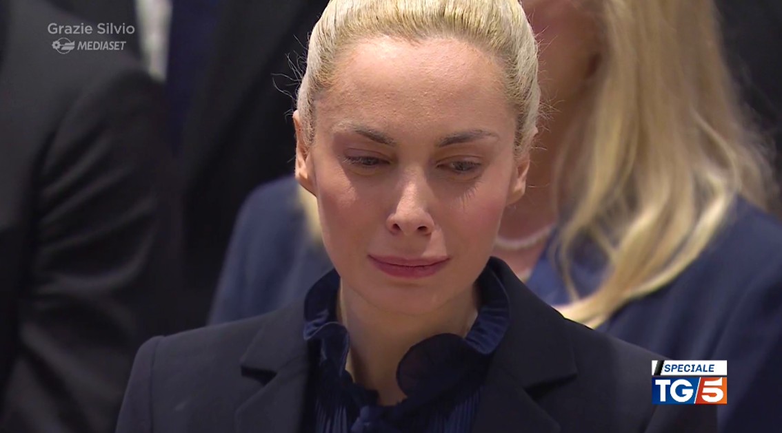 I cinque figli di Silvio Berlusconi uniti dal dolore al funerale del padre: l'ultimo saluto tra ...