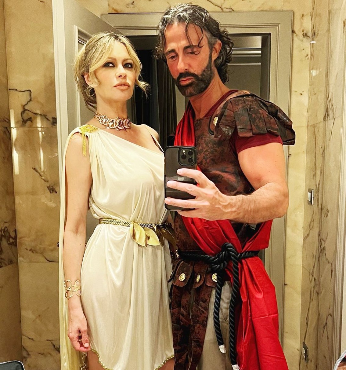 Anna Falchi torna single, è finita con Walter Rondinò dopo un anno e ...