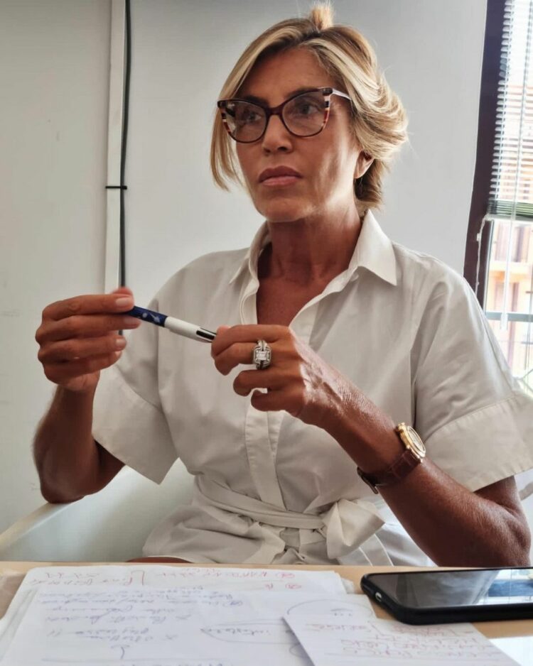 Myrta Merlino è già al lavoro, le prime foto a Pomeriggio 5 negli studi ...