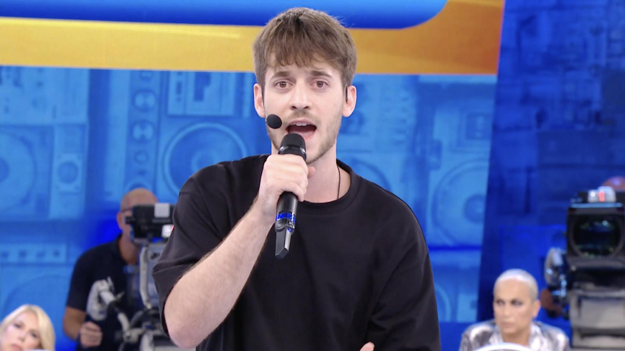 Il figliastro di Laura Pausini è un nuovo concorrente di 'Amici': Maria ...