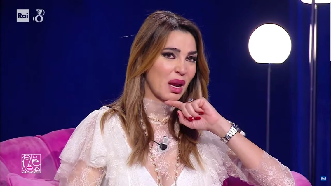 ''Mia madre ci chiudeva in camera, sentivo le urla'': Cecilia Capriotti ...