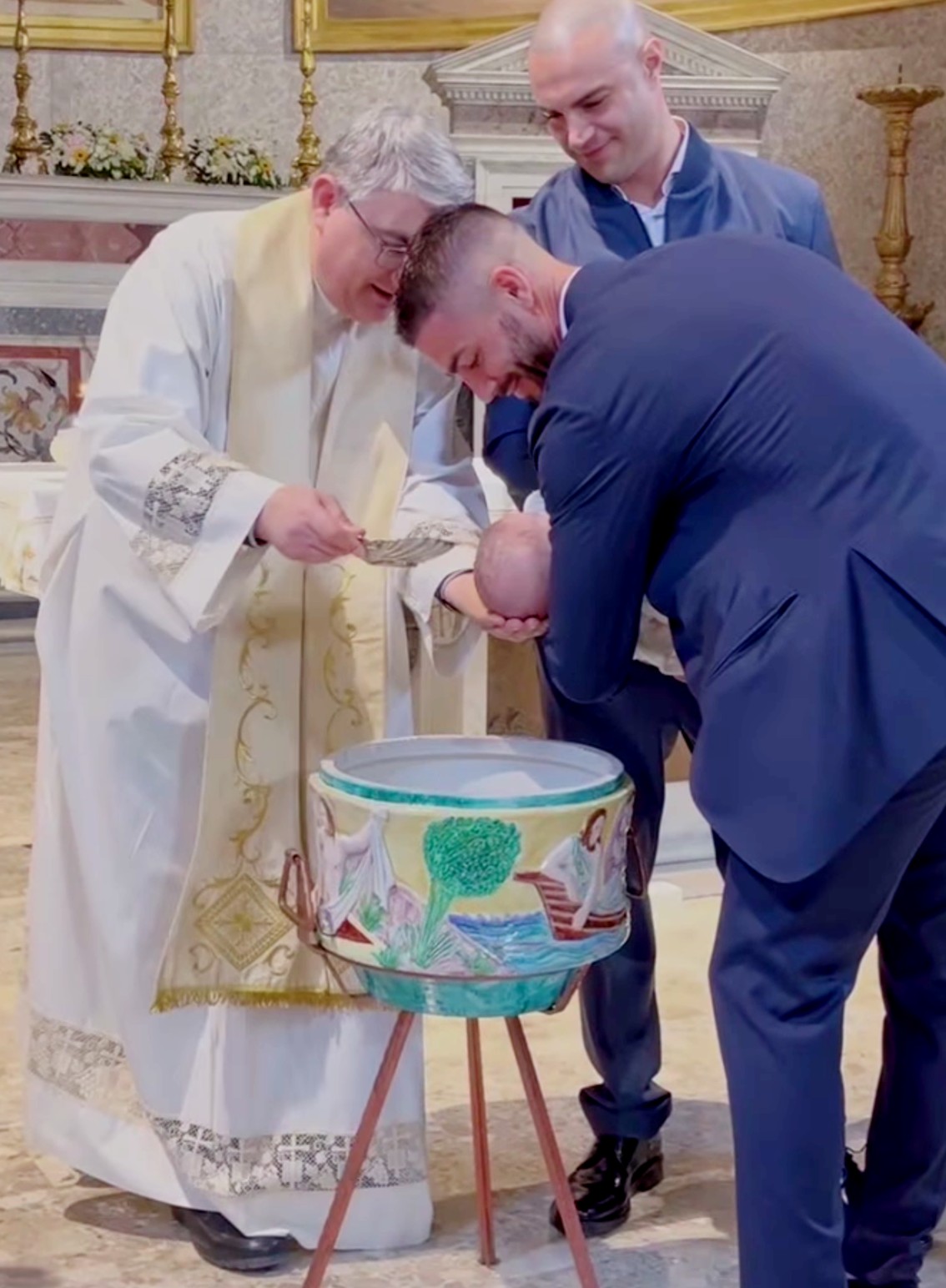 Nicole Mazzocato ha battezzato il figlio Davide nato lo scorso febbraio ...