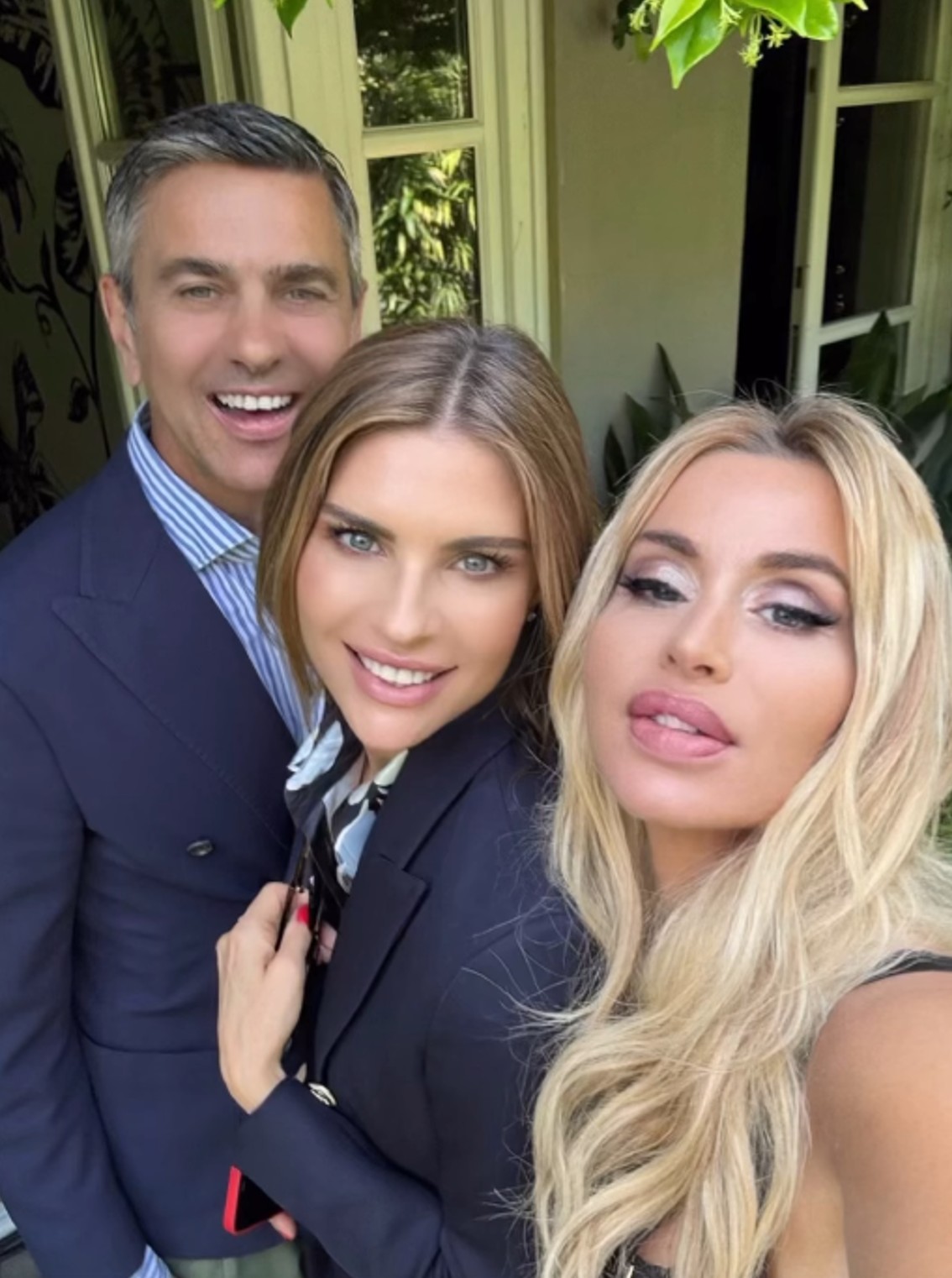 Enzo Miccio festeggia 53 anni con tantissime amiche famose, dalla d ...