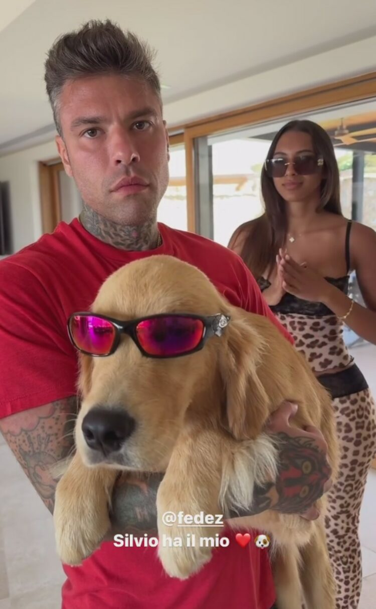Fedez in vacanza con la creator 'hot' Giulia Ottorini: le immagini ...