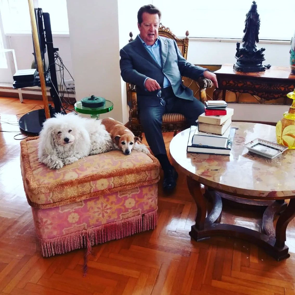 ''Generoso e buono, ma rimasto solo dopo essere caduto in disgrazia ...