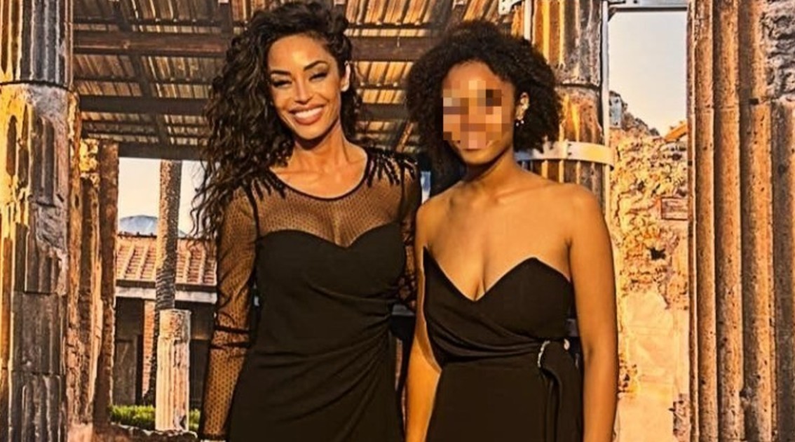 ''Pia ha dodici anni, ormai è più alta di me'': Raffaella Fico svela che lavoro vuole fare da ...