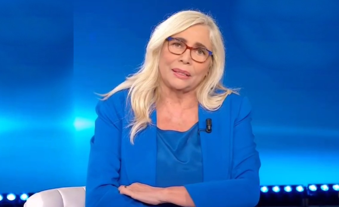 ''Sono dispiaciuta per le cose che ha detto'': Mara Venier prende ...