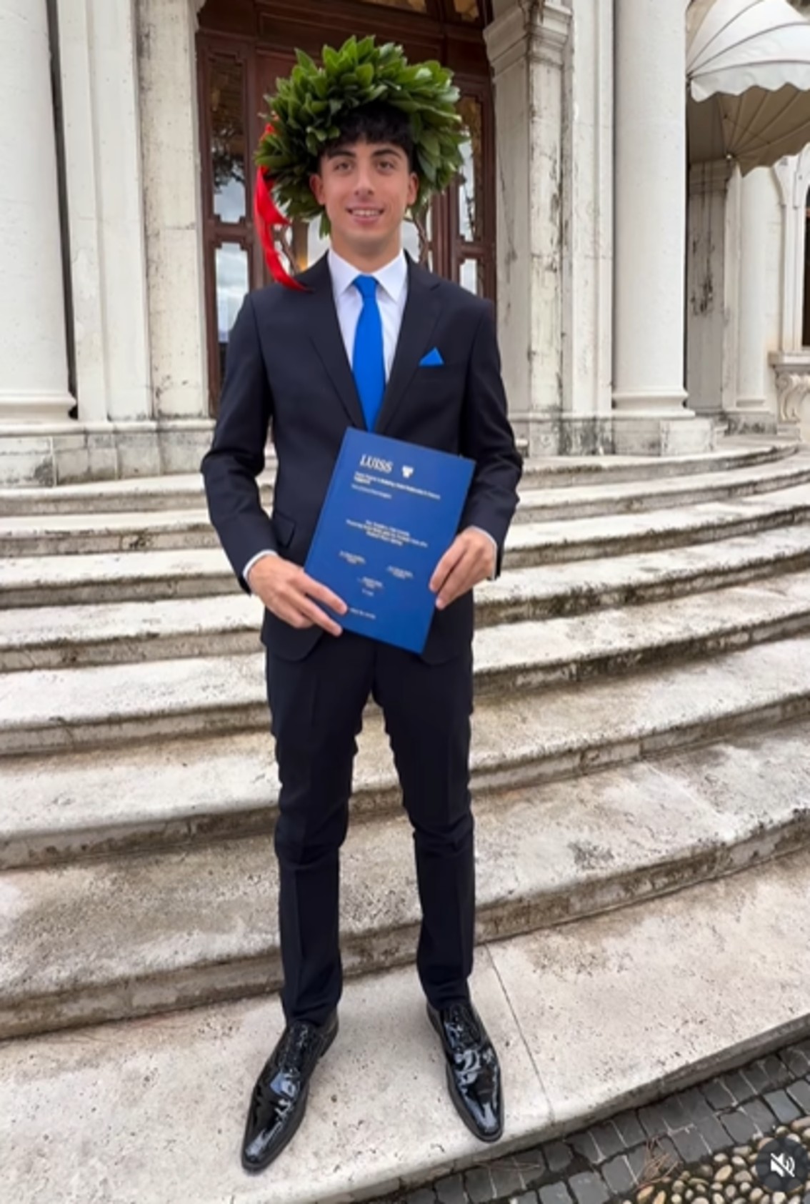 Carmen Di Pietro orgogliosa del figlio Alessandro che si è laureato ...