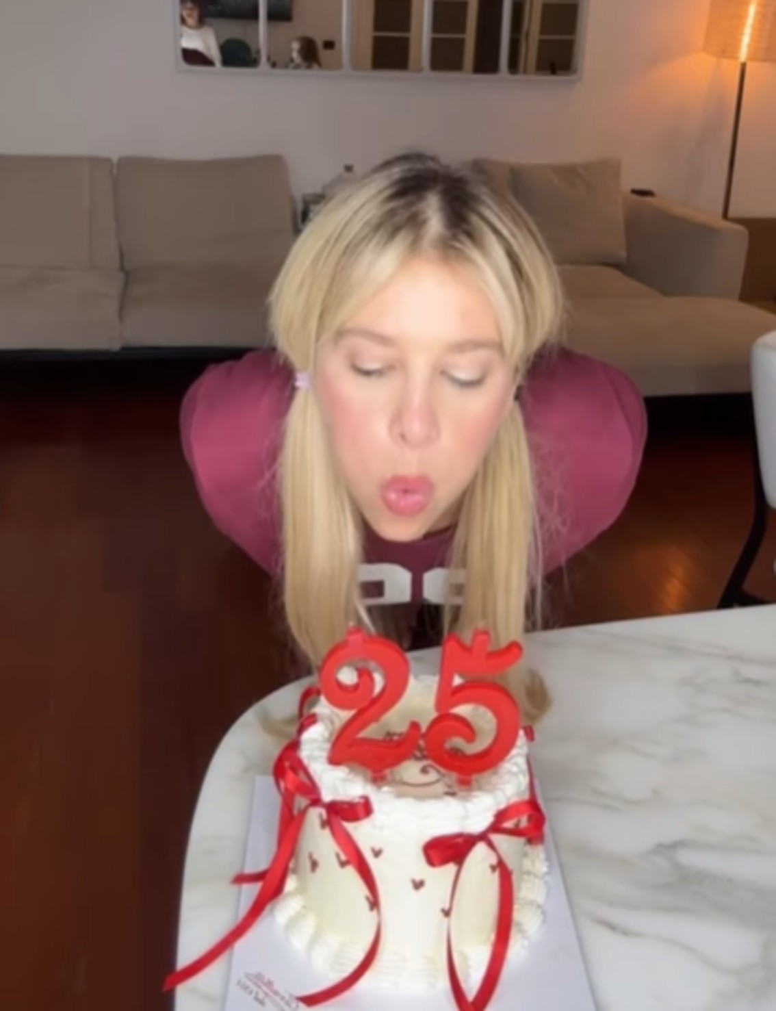 ''Dentro non li senti affatto'': Clizia Incorvaia compie 45 anni, ecco come ha festeggiato dopo ...