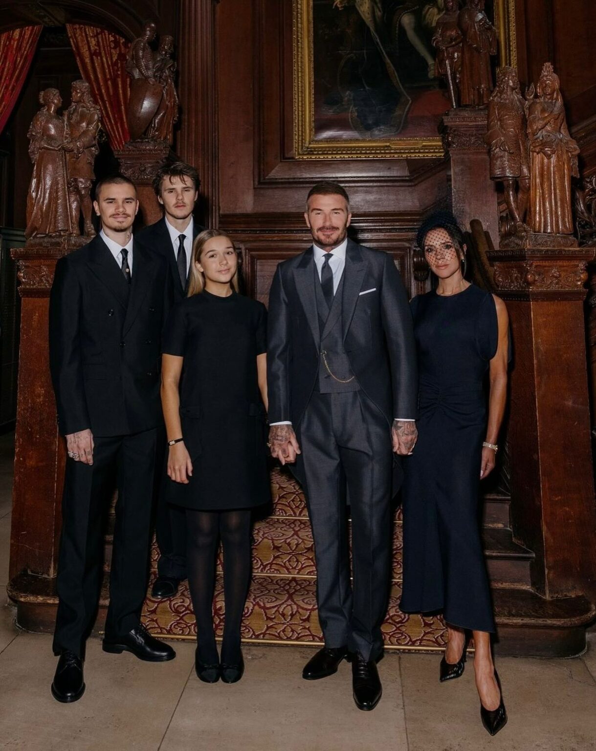 David Beckham nominato cavaliere da Re Carlo: le foto dell’emozionante ...